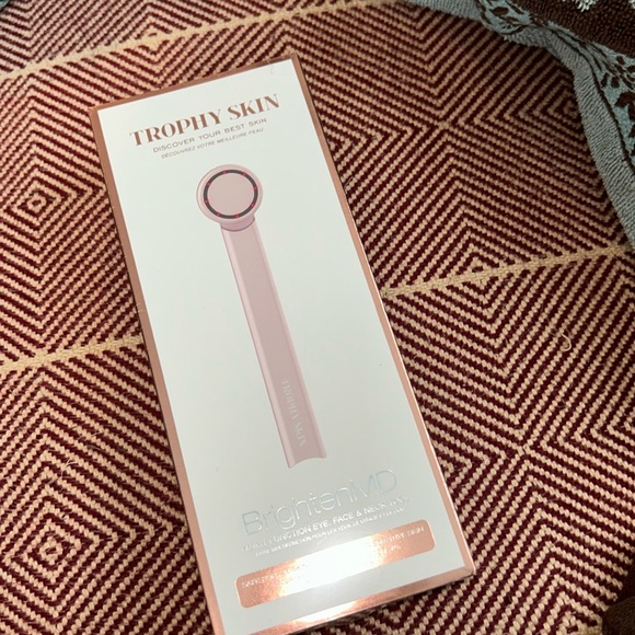 Trophy Skin | Skincare | Trophy Skin Brightenmd Device | Poshmark
